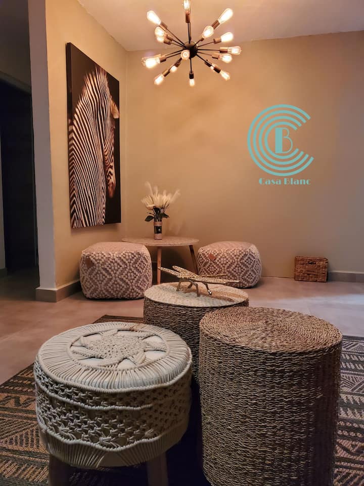 Casa Blanc
Lugar Encantador Y Cómodo Cerca De Todo - Trujillo Alto