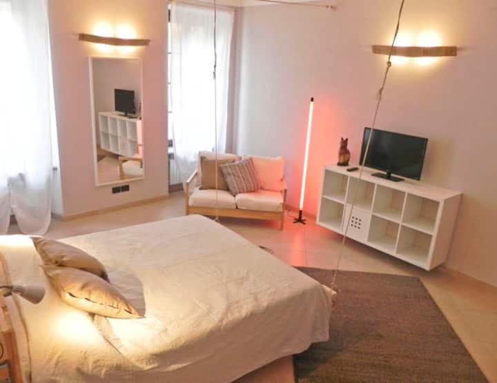 Casa Di Milly, Bilocale Con Balcone - イタリア クーネオ県 アルバ