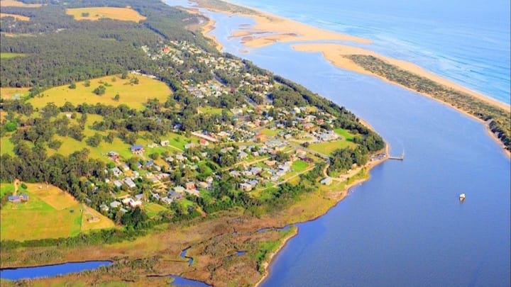 Cottage + 34 Acres At Marlo - Marlo