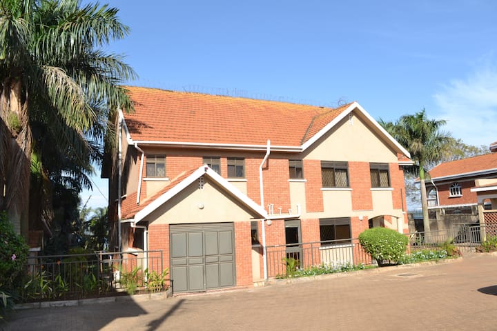 Gaba House With Lake Views - Kampala