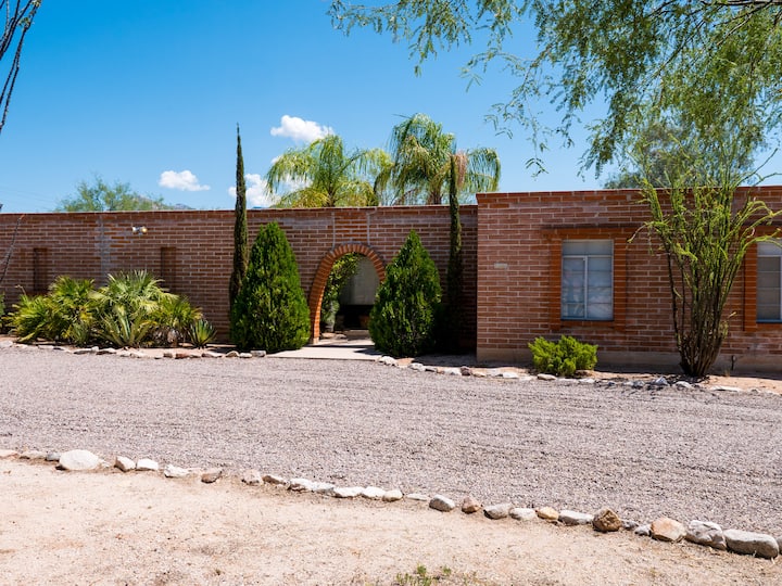 Large Home Casas Adobes - Oro Valley, AZ