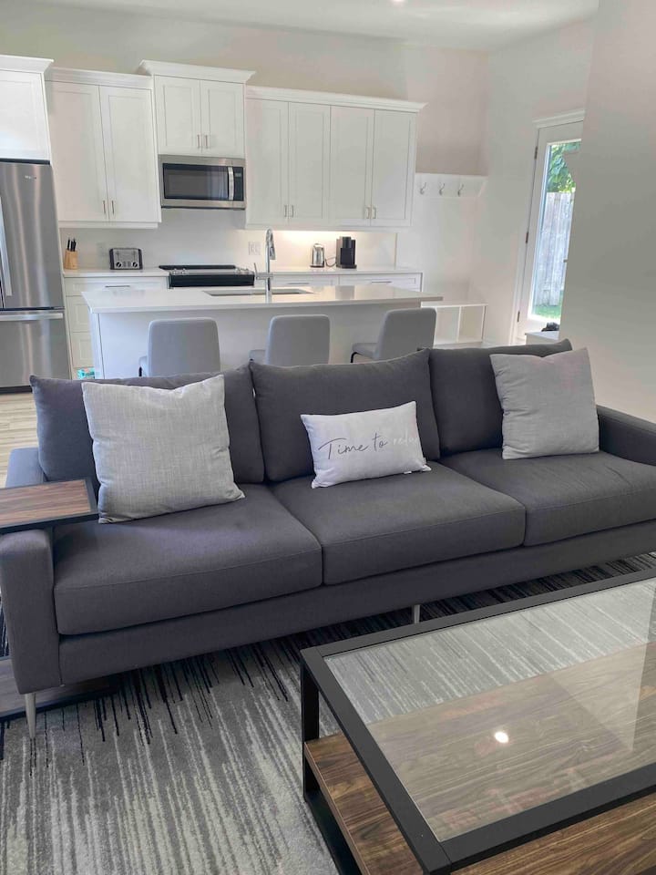 Simple Luxury 5 Minute Walk To Downtown Guelph - 貴湖