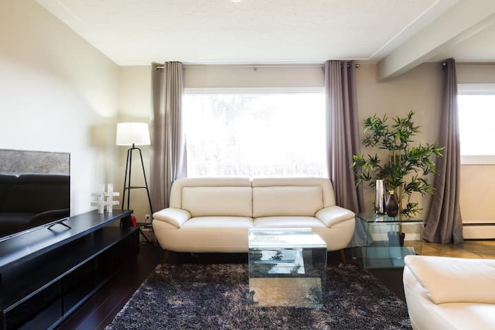 Vip-room#31 - Rest And Relax - Edmonton