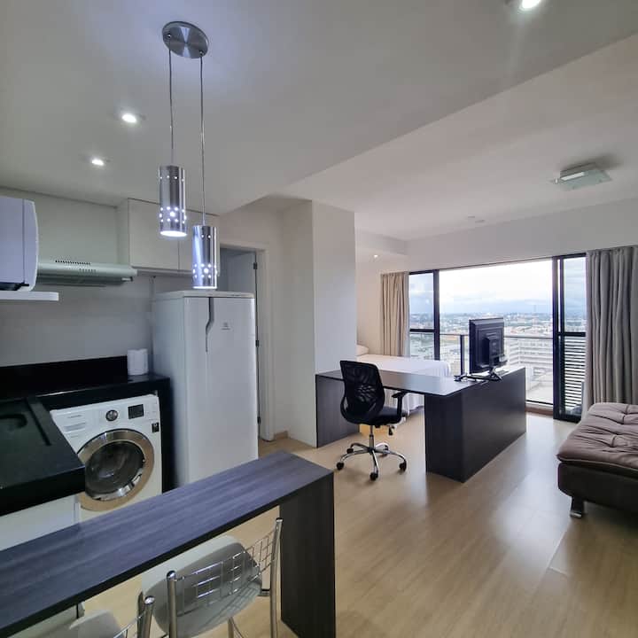 Studio 15 Em Frente Ao Shopping - Curitiba