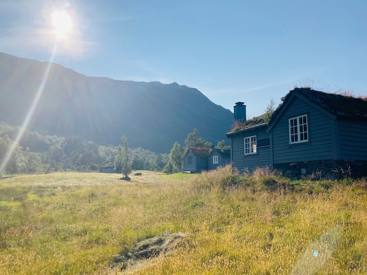 Autentisk Støylshytte På Sandsstøylen I Gloppen - Norway