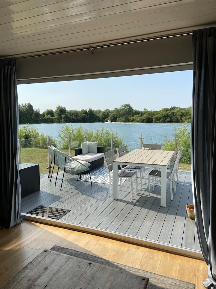 Lakeside Lodge 34 Spring, South Cerney - Sleeps 6 - South Cerney