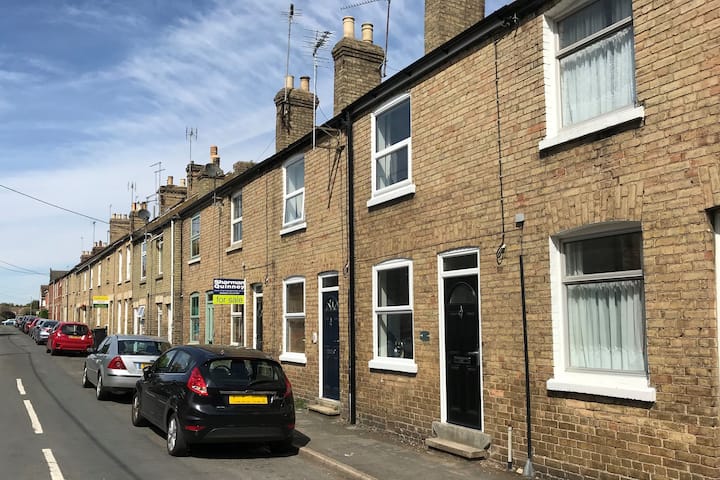 Oundle Holiday Rentals & Homes - England, United Kingdom | Airbnb