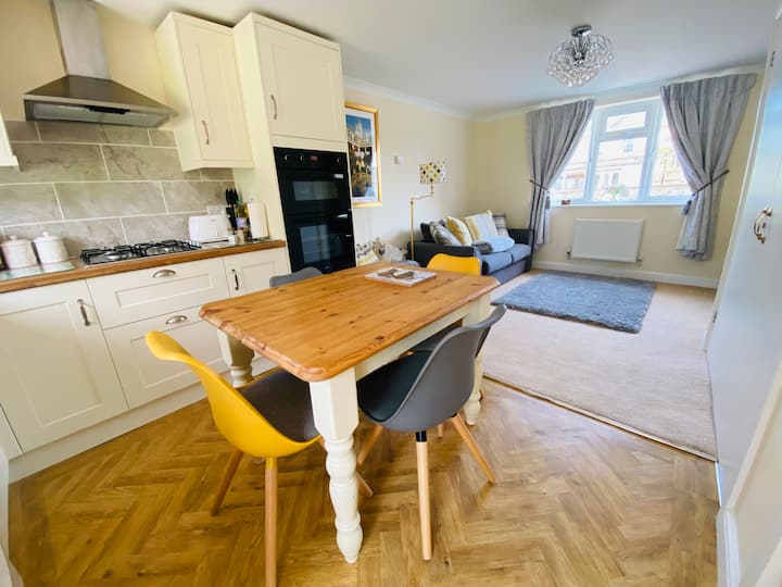 ‘Little Glen’ On The Outskirts Of Bath - Bath