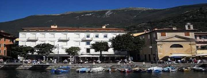 Centrale Apartment 3 - Limone Sul Garda