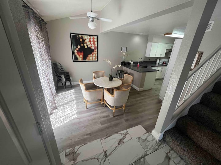"Your Perfect Vegas Stay: Comfort & Style" & Gym - Henderson, NV