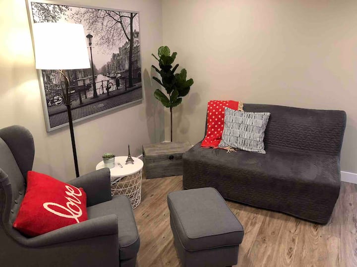 Quaint And Clean Travellers Suite - Abbotsford