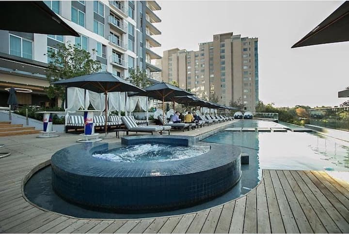 Beautiful Sandton Penthouse - Johannesburg