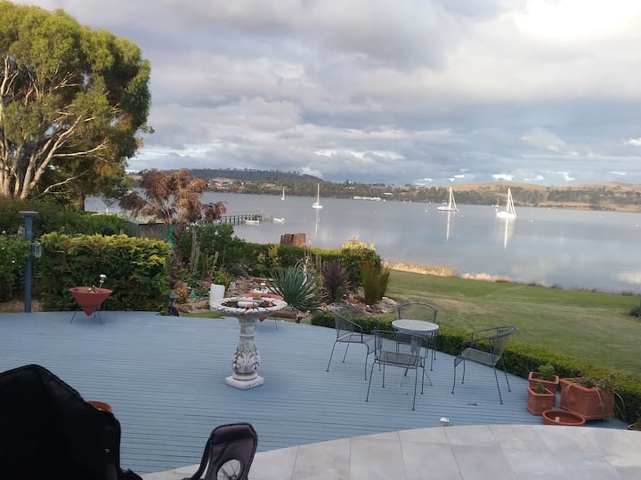 Be Captivated By The Amazing Seaside Kaleidoscope - Triabunna