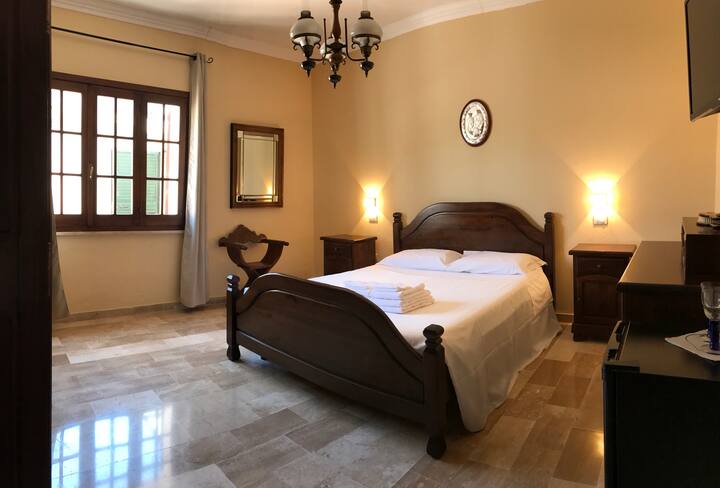 Guest House Villa Nuragica Sardinia (Classic Room) - Carbonia