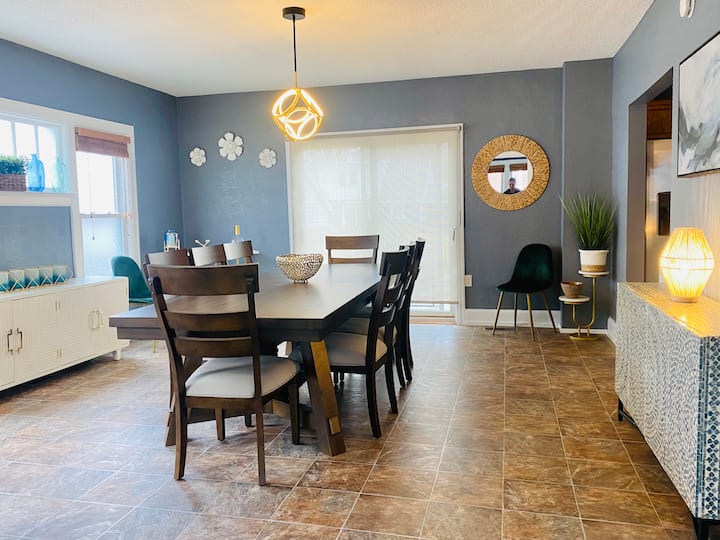 Stylish Chic 💎 Hidden Gem In Bay City 3br House! - Bay City State Park, MI