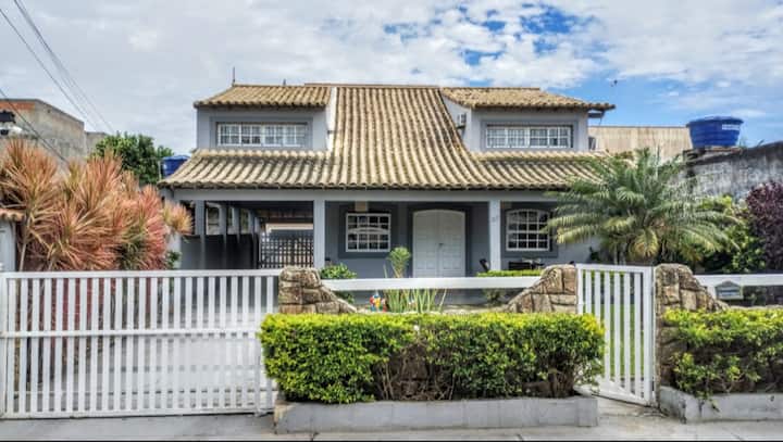 Casa Em Cabo Frio, Ampla, ÁRea Gourmet E Jardim. - Cabo Frio