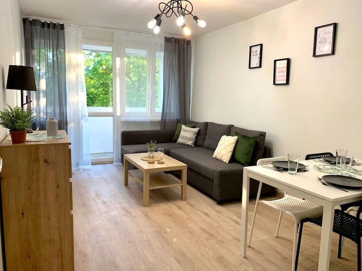 Green_life Apartament Next To Metro Station - Warschau