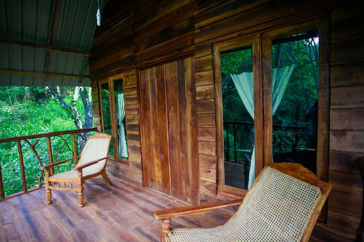 Tree house with Mountain view - Treehouses for Rent in Ella, Uva ...