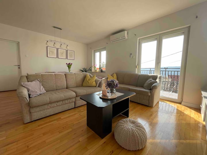 Stella - Novi Vinodolski