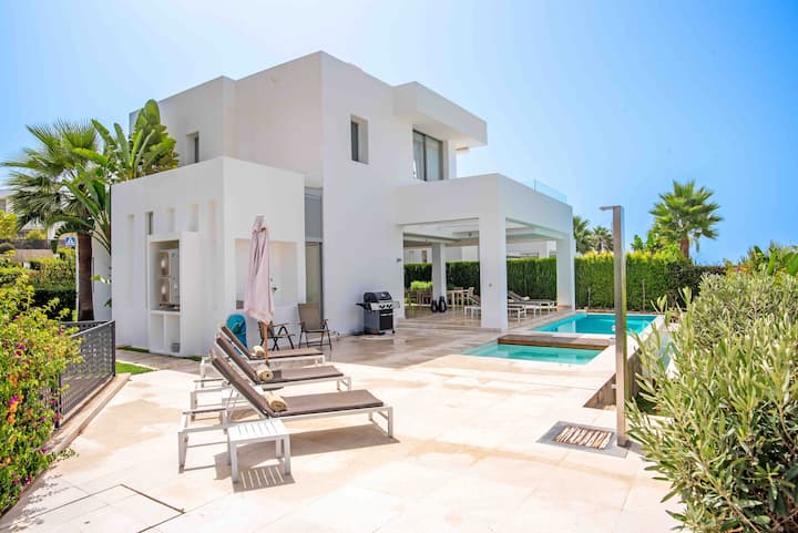 Elegant 4 Bed Villa Close To Beach/golf Marbella - Ojén