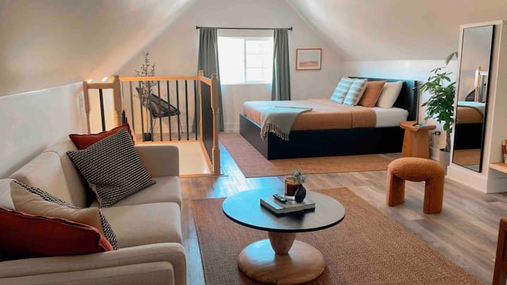 Comfy & Private Chicago Studio - Chicago, IL