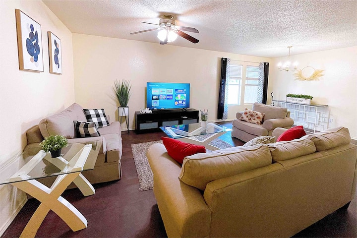 Calm & Spacious 4 Br | Pet Ok | Monthly Stay - Mansfield, TX