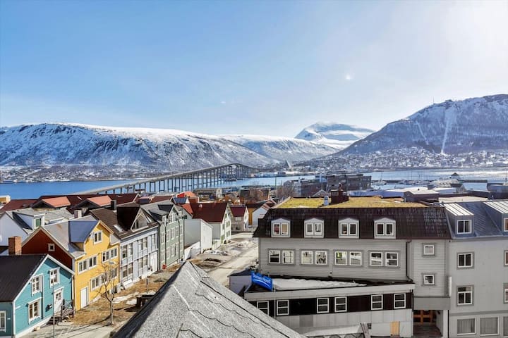 Centrally Located With Panorama View Roof Terrace - Tromsø