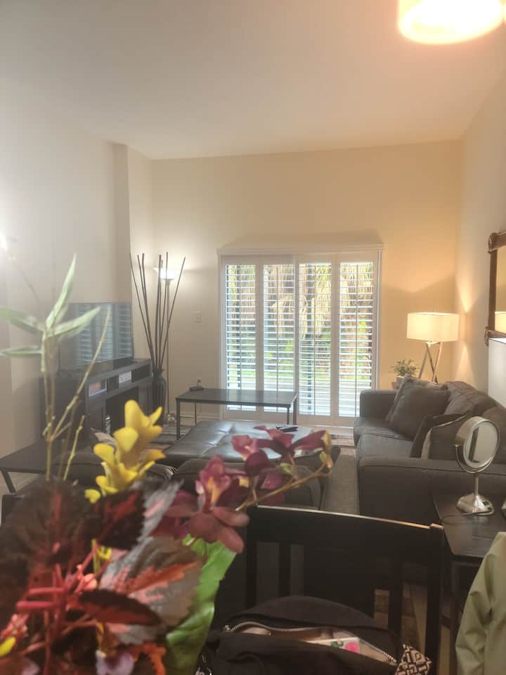 Clearwater Beach Condo-2 Blr Condo Fits 4 Ppl. - Clearwater, FL