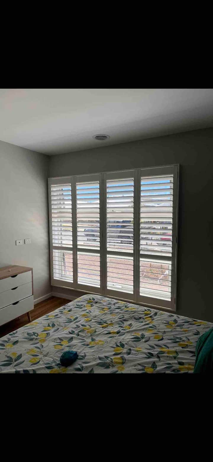 Coastal Cheerful 4 Bedroom Home/ Ocean Grove - Queenscliff