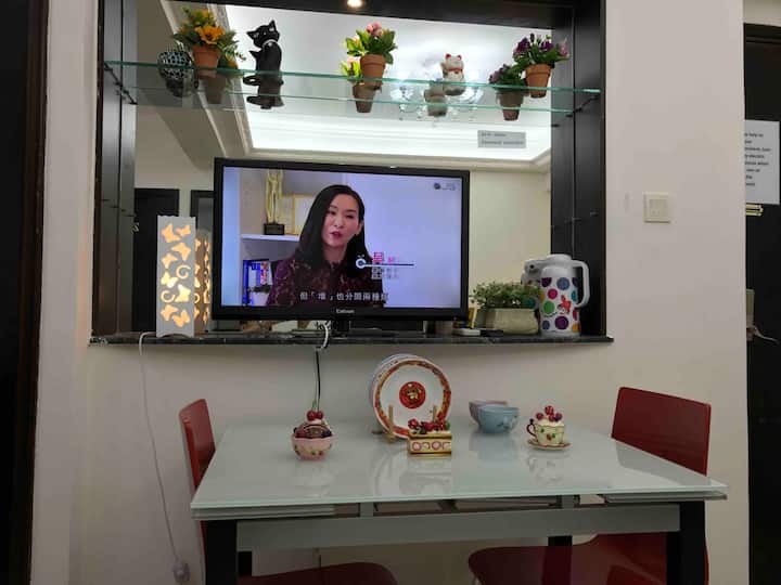 3 Bedrooms And Toilets, Beside Mongkok Mtr - Hong Kong