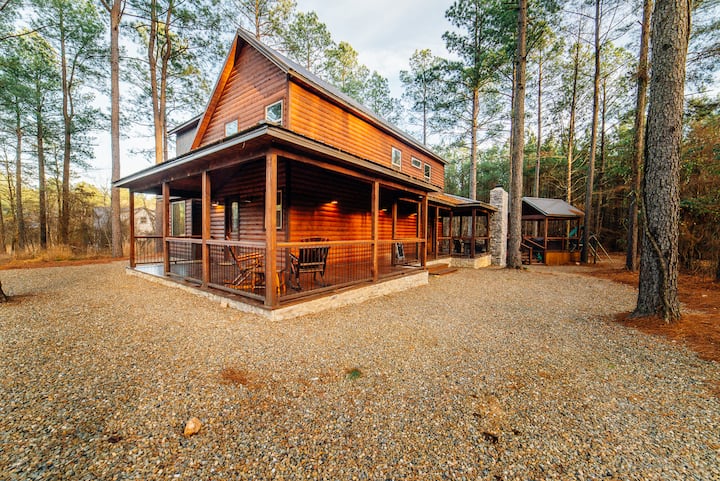 Luxury Cabin Near Broken Bow Lake | Hot Tub & - Broken Bow, OK