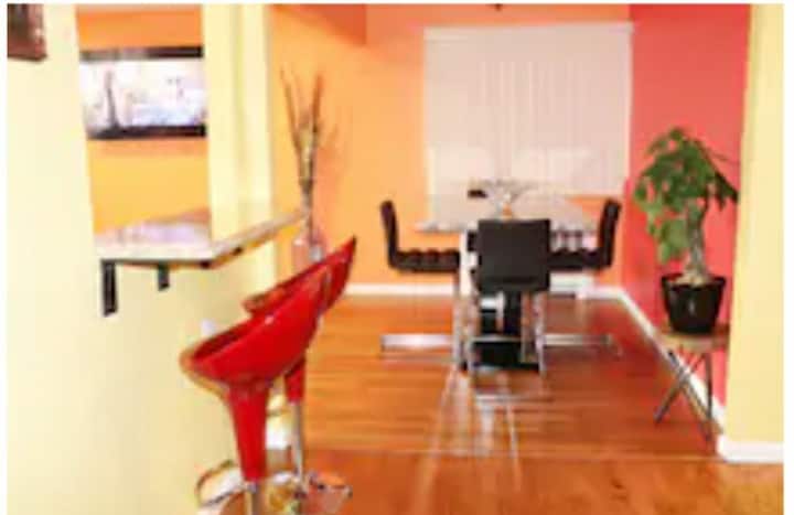 Modern 2 Bedroom House Elmont / Ny Jfk - Hollis Hills - Queens NY
