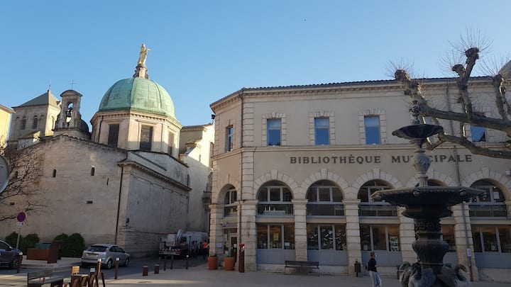 Calme Et Ensoleillé Au Coeur Du Luberon - Rustrel