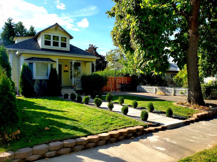 🌟30 Day-25%🌟pet Friendly🌟private🌟fenced Yard🌟w/d🌟 - Medford, OR