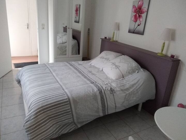 Chambre D'hôtes. Charlotte - Sancoins