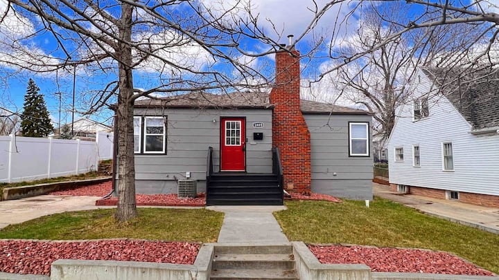 Home In The Center Of  Rapid City - Rapid City, SD