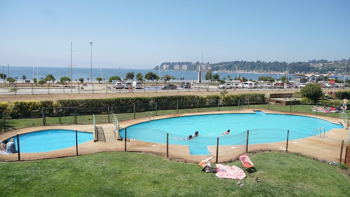 Amoblado Frente Al Mar En Dichato Con Piscina - Tomé