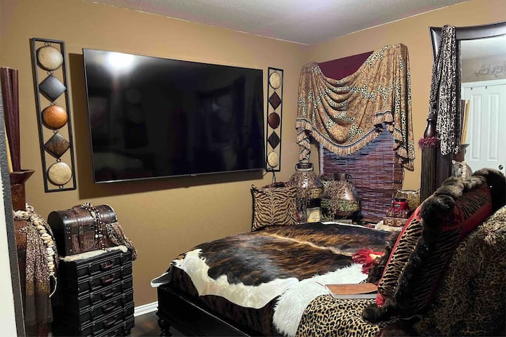 Elegant, Single Story 3- Bedroom Home. - Little Elm, TX