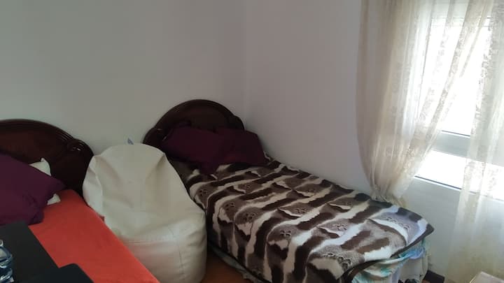 En Centro, Cerca Con Alsa - Gijón