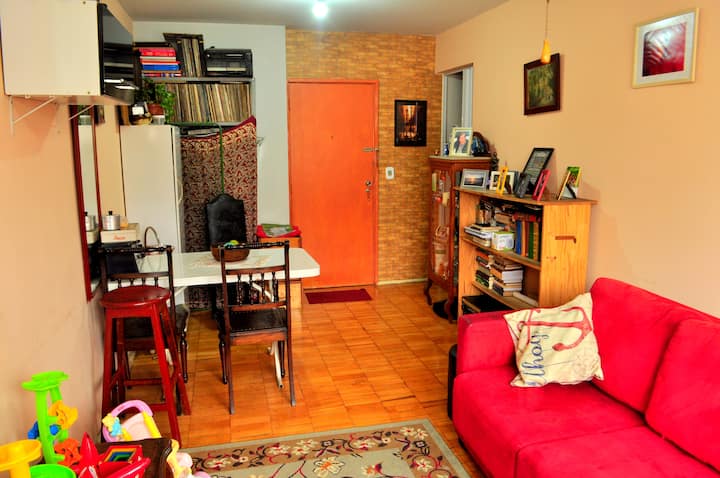 Quarto Aconchegante E Ensolarado. - Pinheiros