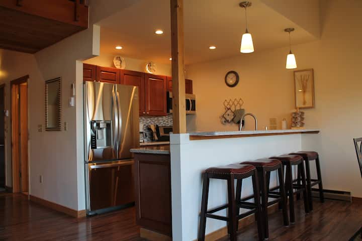 4 Bedroom Condo, Close To Golf Courses And Biking - Windham, NY