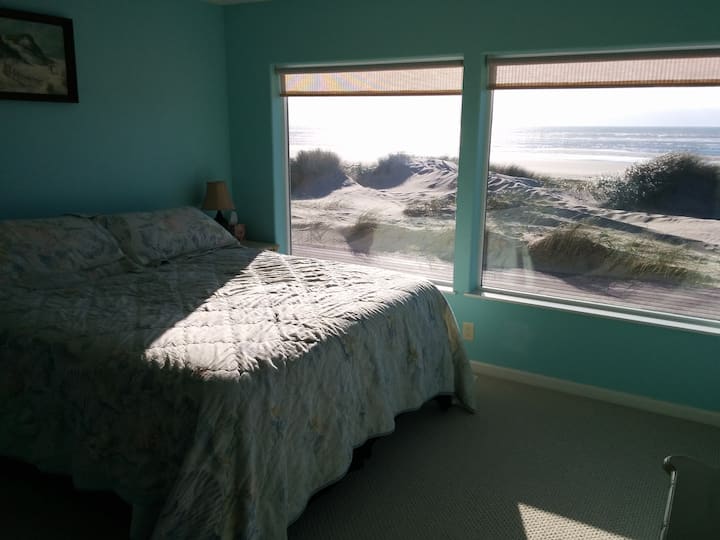 Home By The Sea - Waldport, OR