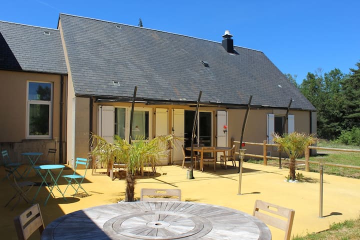 Gite En Campagne 12 Couchages - Corrèze