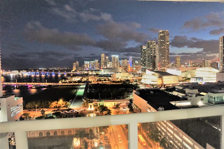 1252,   Large 1/1.5 Treetop Level With Greatviews - Miami, FL