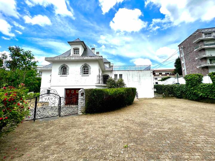 Villa In Central Lourdes - Lourdes