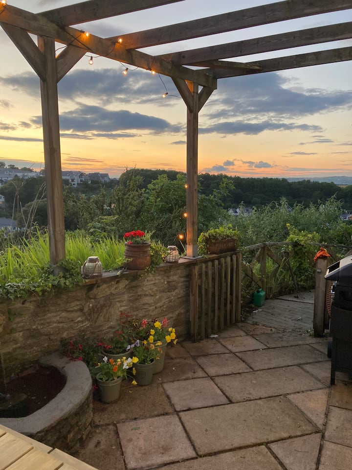 Sunny Salcombe Cottage, Country & Estuary Views - Salcombe