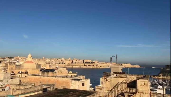 2 Bedroom Home In Heart Of Birgu - Malta