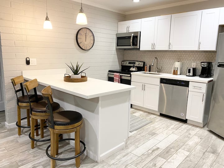 Swanky ✷ Modern ✥ Arcadia - Phoenix, AZ