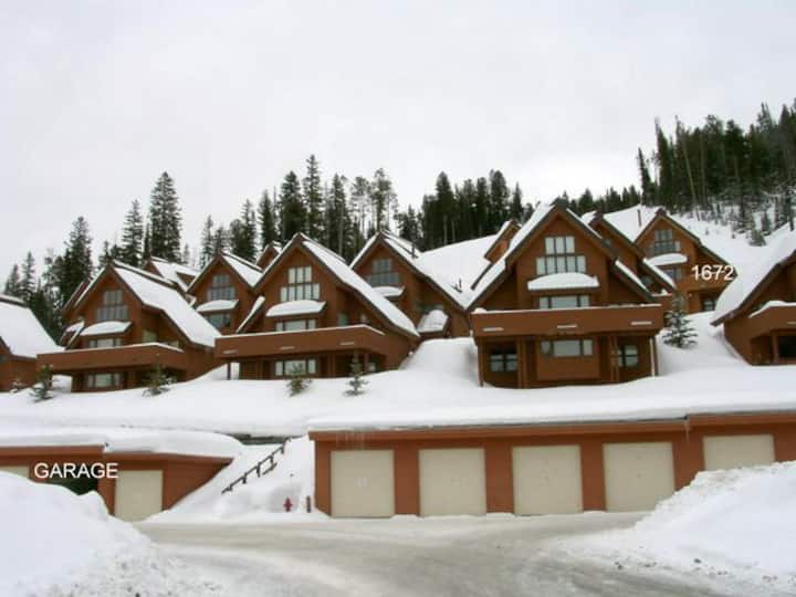 Big Sky, Mt
Arrowhead Chalet
Ski In/out
Hot Tub - Big Sky, MT