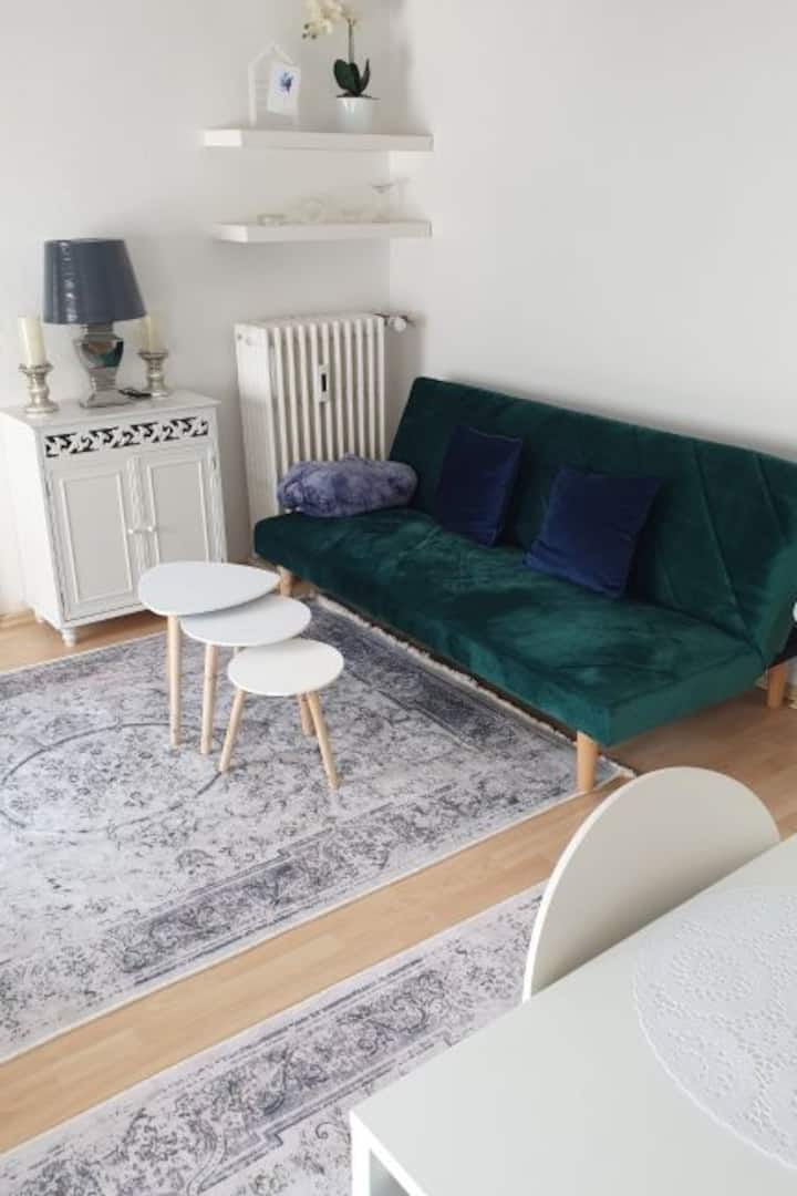 Zentrale Vollmöbilierte Wohnung - Krefeld